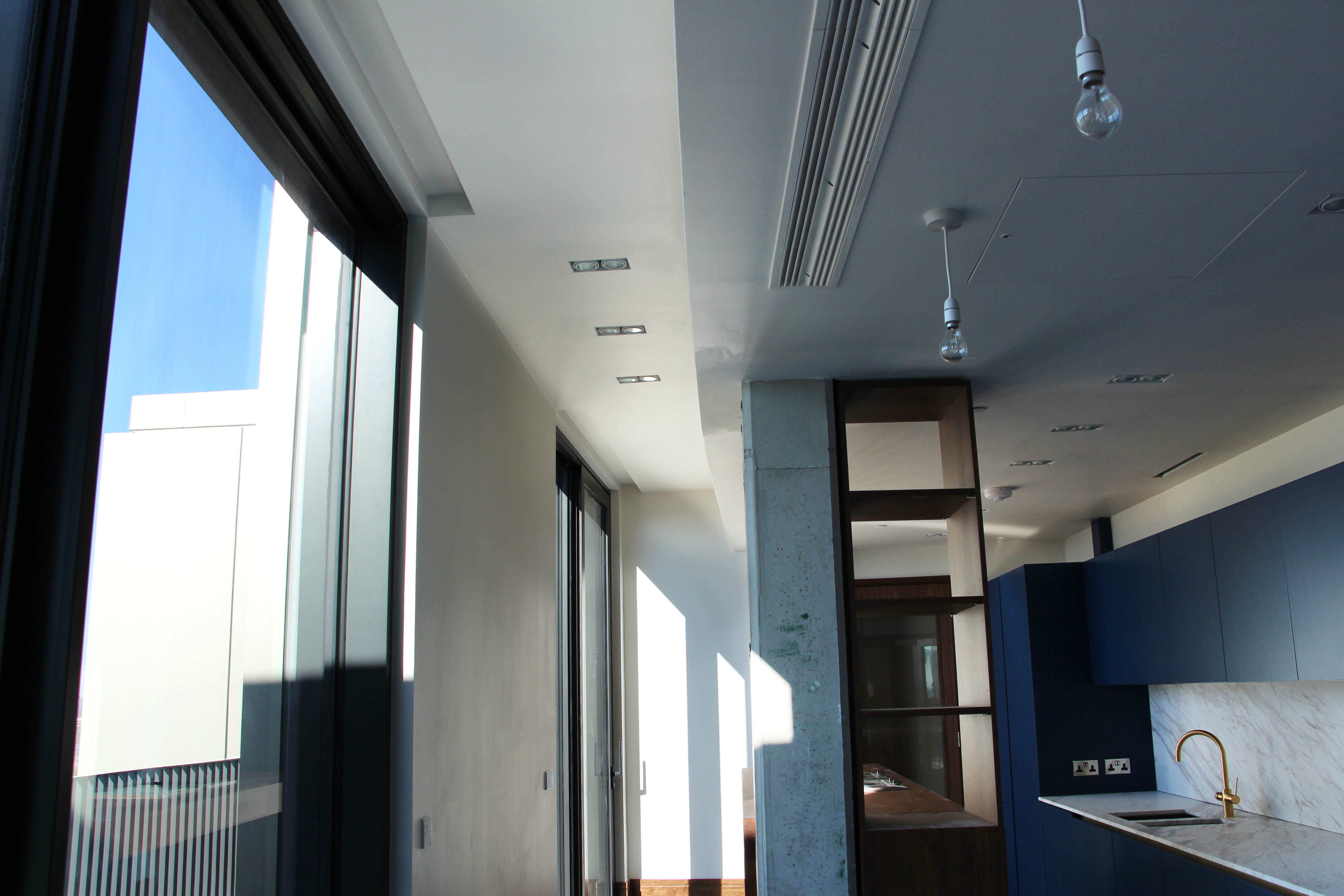 Curved bulkhead TVC Kitchen | Measom